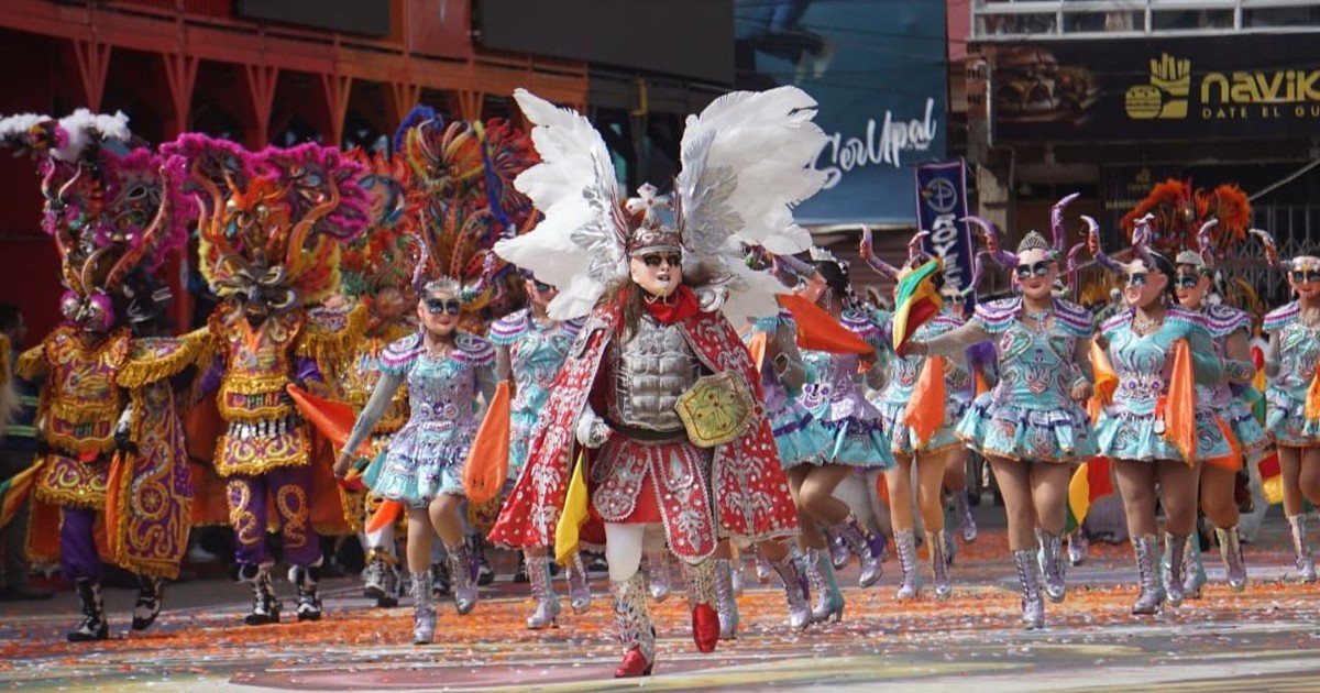 Abre el Carnaval de Oruro 2026 con fe y danza bajo la mirada del mundo