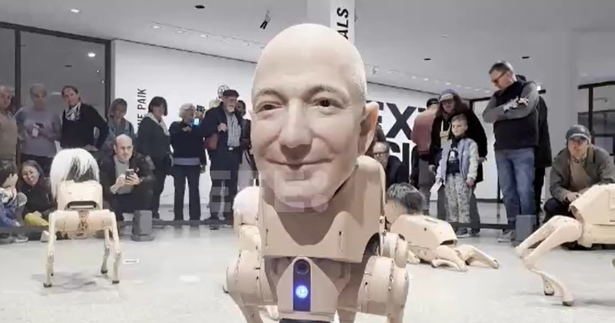 Perros robóticos con cara humana, incluida la de Picasso, divierten a ...