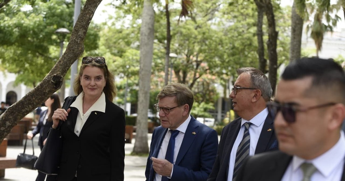 Canciller alemán visita a Bolivia con el litio y las tierras raras en ...