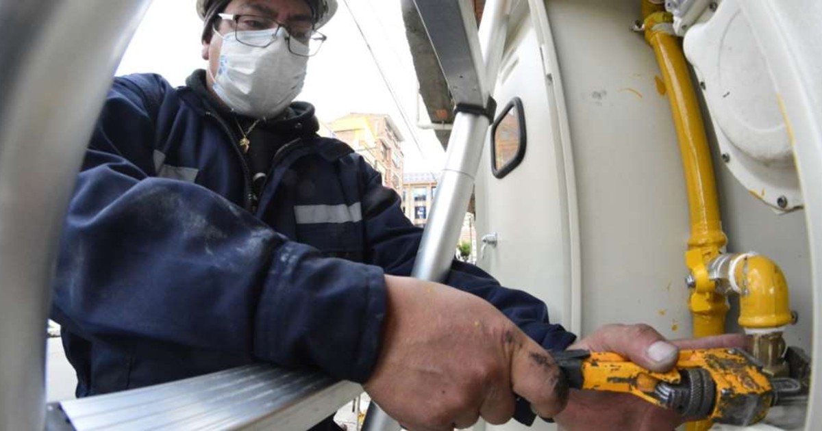YPFB supera el hito del millón de instalaciones de gas domiciliario