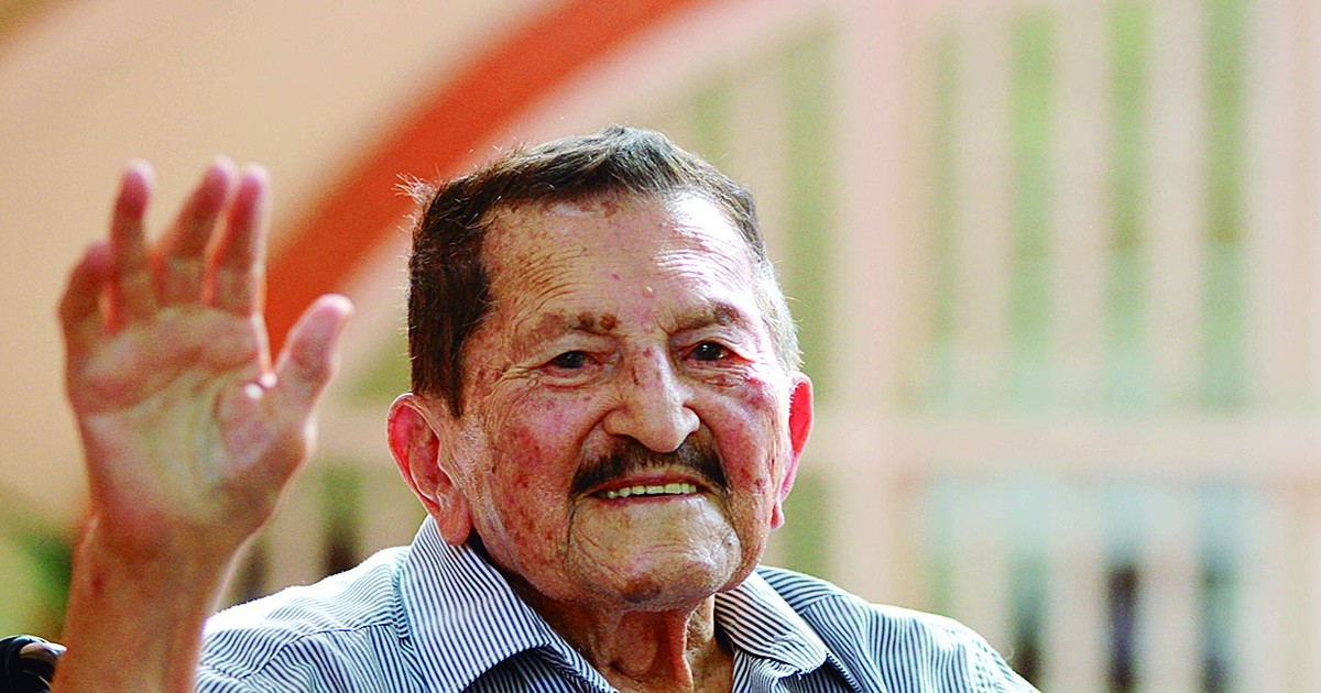 Gustavo Rojas: El coronel de 101 años tiene quien le escriba