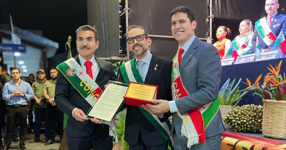 Luis F. Camacho es distinguido en su primer acto como gobernador ...
